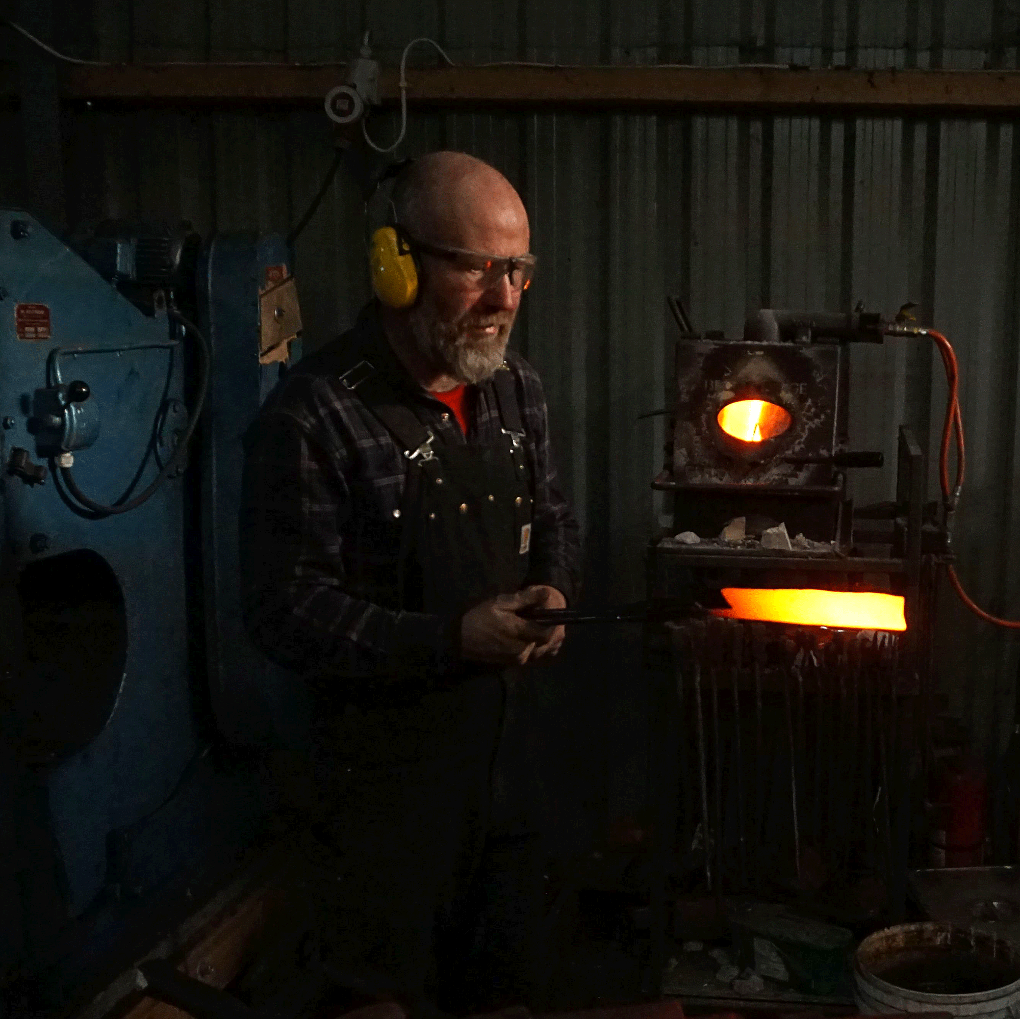 Sam Gleeson: Crafting Culinary Knives with a Story to Tell